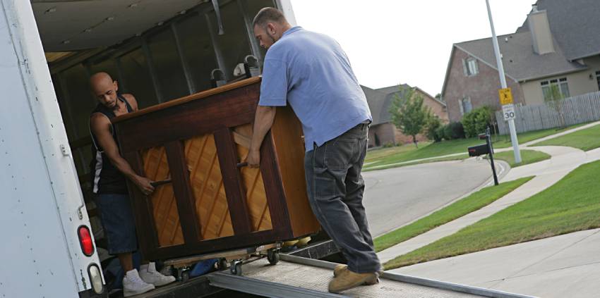 How Self Storage Helps When Moving Home - APEX Self Storage